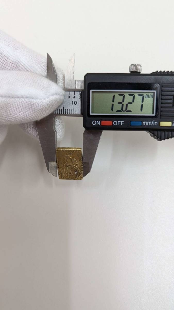 ＃580a 日本古銭 二分金 二分半金 重量5.6g 1枚 現状保管品(日本)｜売買されたオークション情報、yahooの商品情報をアーカイブ ...
