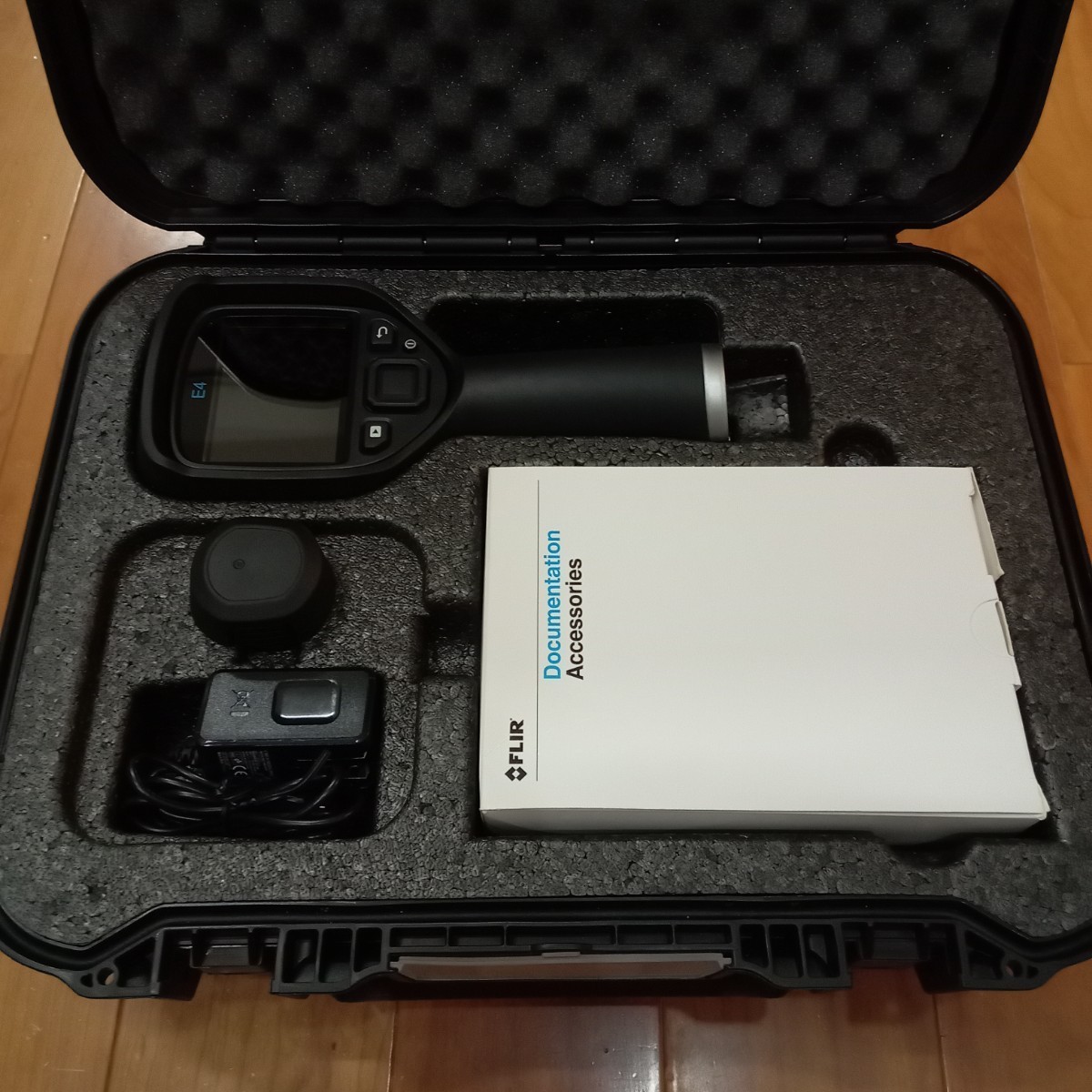 FLIR フリアー 赤外線サーモグラフィカメラ E4(環境測定器)｜売買されたオークション情報、yahooの商品情報をアーカイブ公開 - オークファン（aucfan.com）