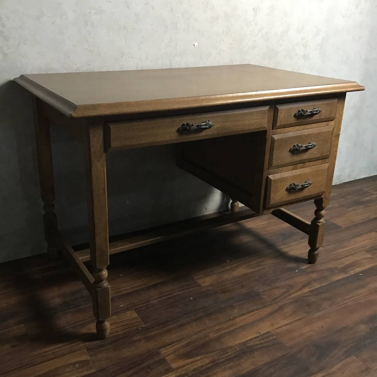 BF5/75 アンティーク 木製 洋風デスク 引き出し付き ライティングデスク 昭和レトロ 文机 書斎机 作業机 洋風机 ビンテージ 品(机)｜売買されたオークション情報、yahooの商品情報 ...