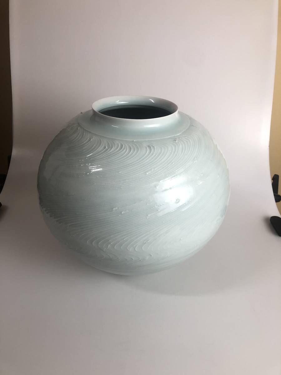 IY0054 砥部焼 緑光作 青白磁花瓶 花器 花入 壺 箱無し(砥部)｜売買されたオークション情報、yahooの商品情報をアーカイブ公開 ...