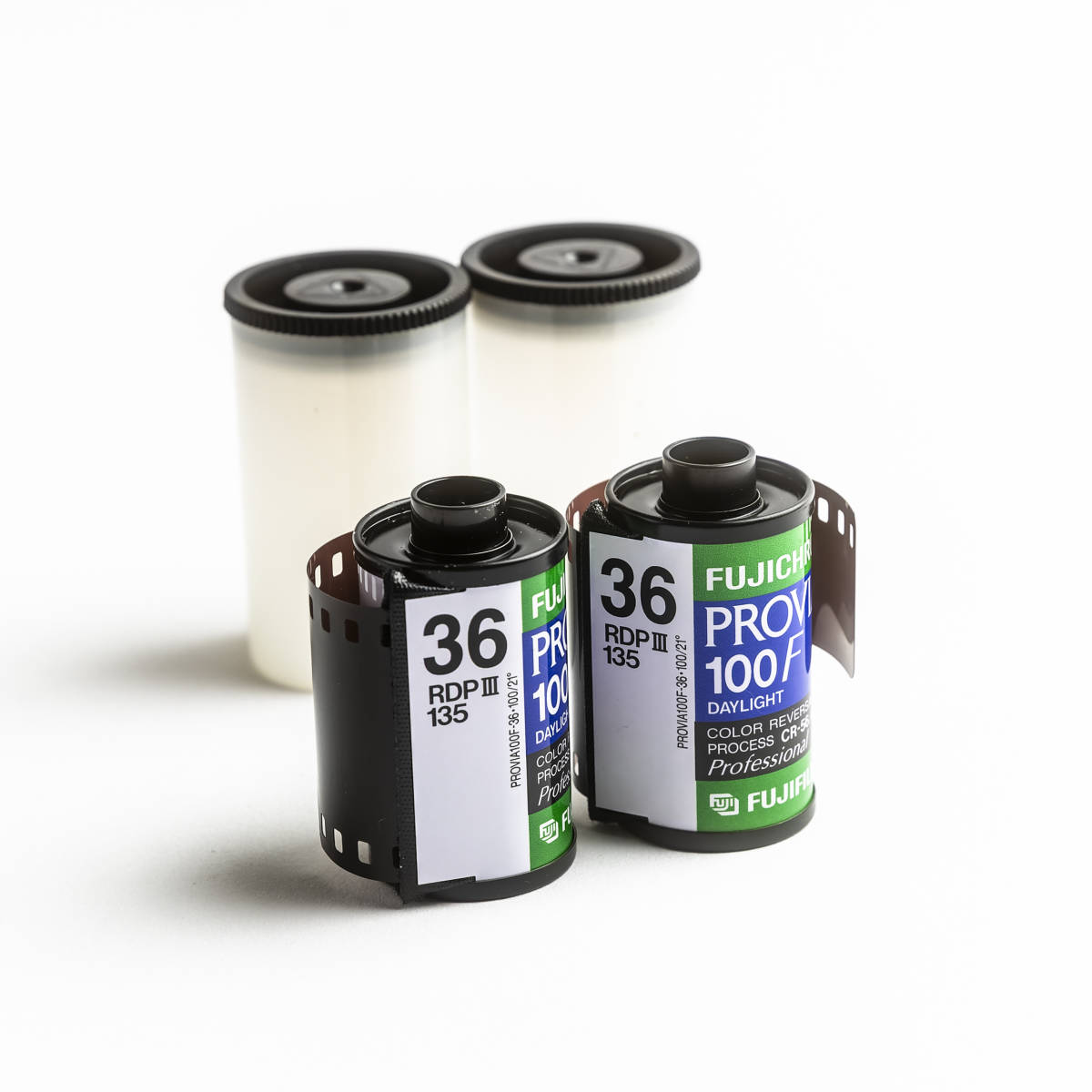 富士フィルム FUJIFILM PROVIA 100F Professional RDP 135 36枚撮り 2本 期限切れ 最低落札なし ...
