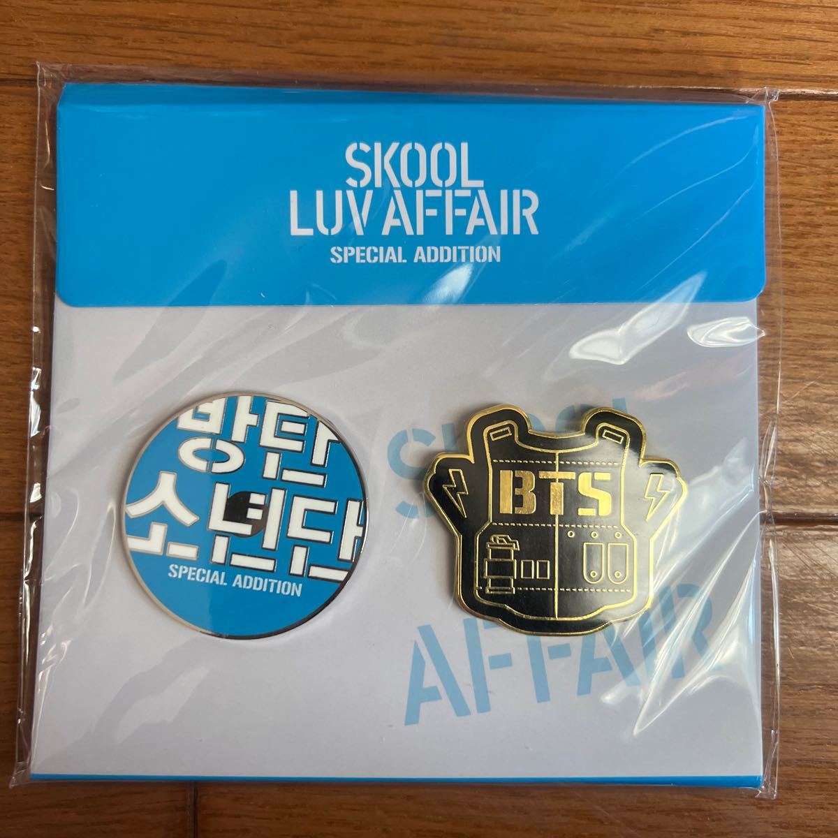 BTS BADGE SET(タレントグッズ)｜売買されたオークション情報、yahooの商品情報をアーカイブ公開 - オークファン（aucfan ...