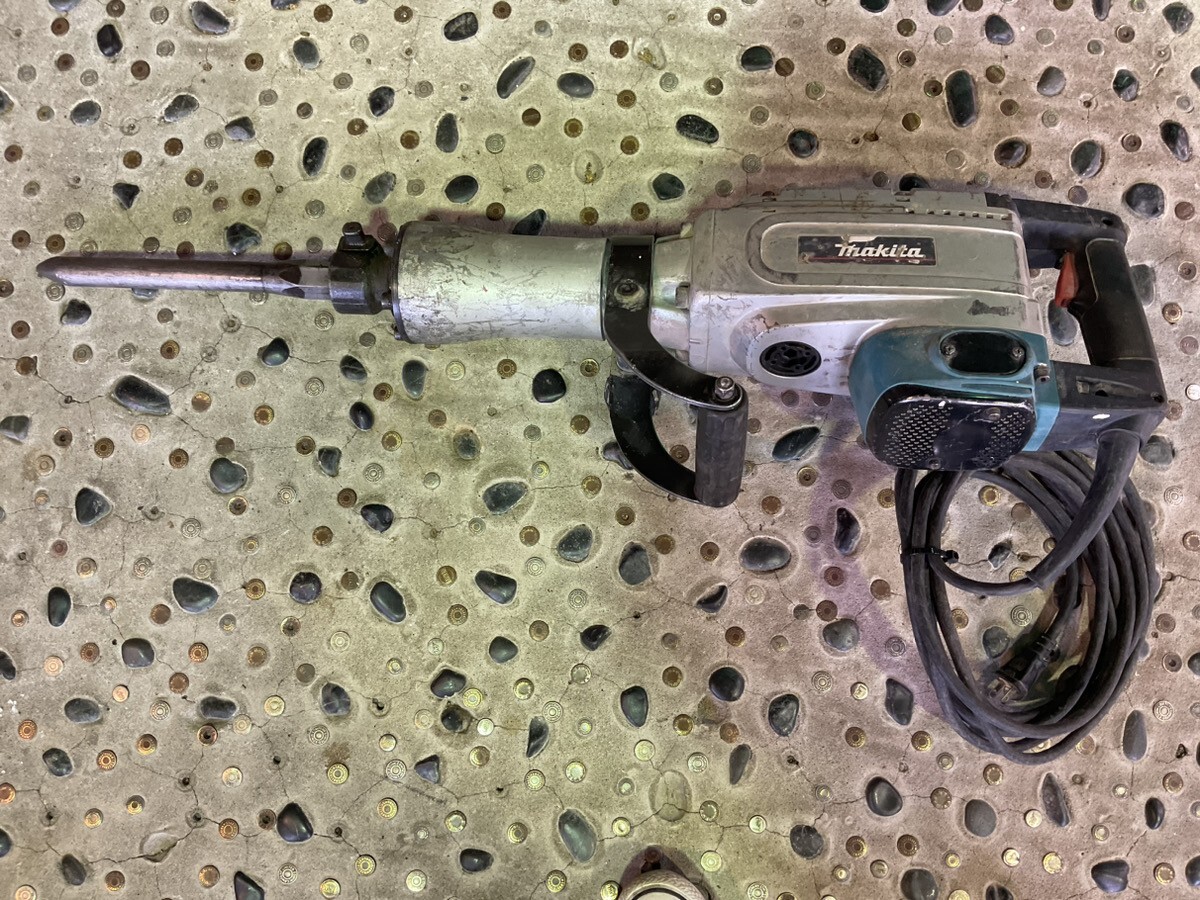 マキタ ハンマドリル HM1304(本体)｜売買されたオークション情報、yahooの商品情報をアーカイブ公開 - オークファン（aucfan.com）