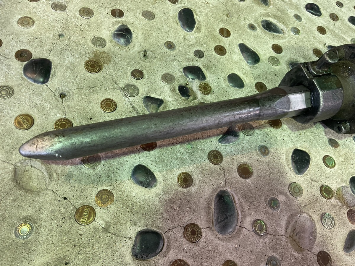 マキタ ハンマドリル HM1304(本体)｜売買されたオークション情報、yahooの商品情報をアーカイブ公開 - オークファン（aucfan.com）