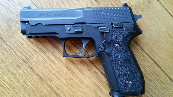 WEベース SIG P228R カスタム(ガスガン)｜売買されたオークション情報、yahooの商品情報をアーカイブ公開 - オークファン ...