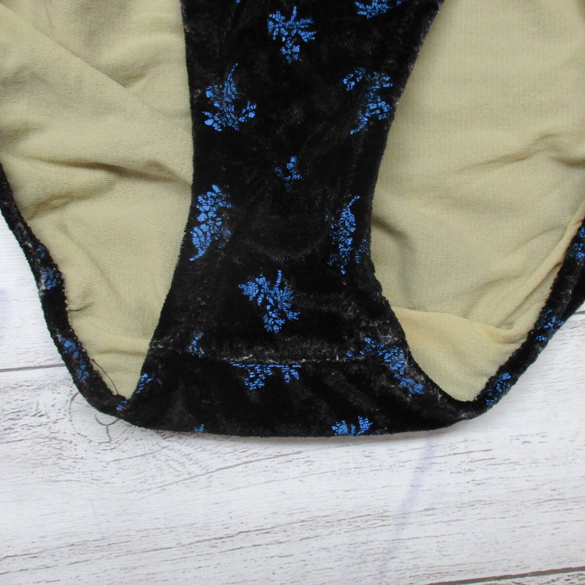 E1114 ベロア ベルベット 水着 cecile 黒 青 ボトム ビキニ パンツ レディース 9M ハイレグ セクシー スイムショーツ 水泳 プール ビーチ(スイムショーツ)｜売買された ...