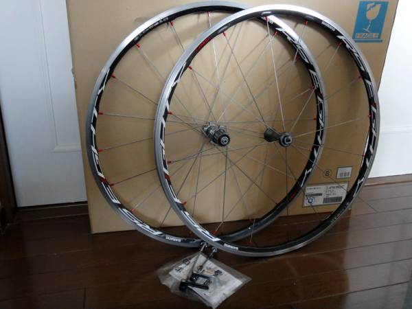 シマノ WH-RS80-C24-CL 前後セット RハブDURA仕様 品(27インチ、700C)｜売買されたオークション情報、yahooの商品 ...