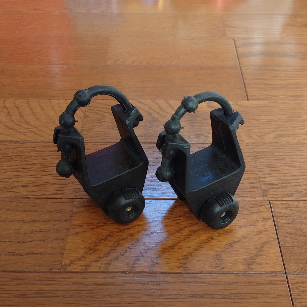 THULEスーリー スクエアバーTH76x用スキーアタッチメントTH562 2個1組(スキーキャリア、スノーボードキャリア)｜売買されたオークション情報、yahooの商品情報をアーカイブ公開 ...