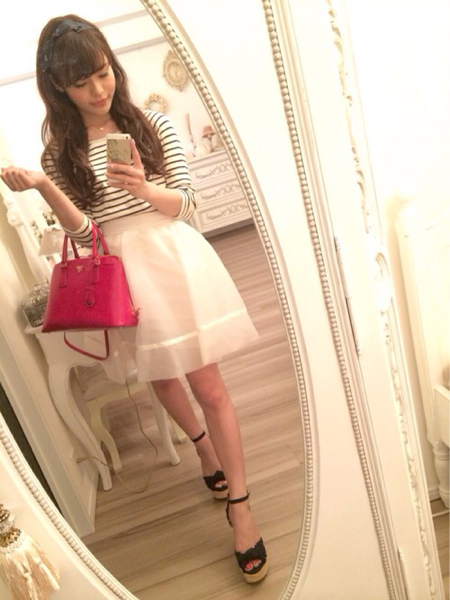 snidel オーガンジーバックリボンフレアスカート(スカート)｜売買されたオークション情報、yahooの商品情報をアーカイブ公開 - オークファン（aucfan.com）