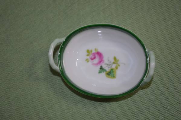 ヘレンド HEREND HVNGARY ウイーンの薔薇 ミニバスケット(ヘレンド)｜売買されたオークション情報、yahooの商品情報をアーカイブ公開 - オークファン（aucfan.com）