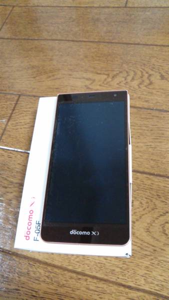 docomo F-05F ゴールド 一括購入(富士通)｜売買されたオークション情報、yahooの商品情報をアーカイブ公開 - オークファン ...