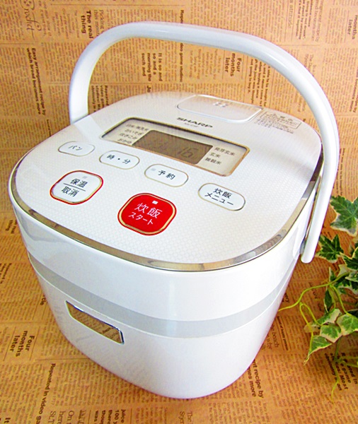 SHARP マイコン炊飯器 2013年製 炊飯ジャー KS-C5F-W 3合(マイコン)｜売買されたオークション情報、yahooの商品情報をアーカイブ公開 - オークファン（aucfan.com）
