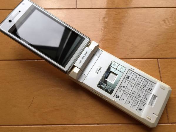 NTTDoCoMoドコモシャープSH903iシャープホワイトFOMA(携帯電話)｜売買されたオークション情報、yahooの商品情報をアーカイブ ...