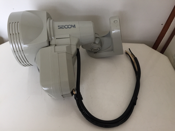 セコム 防犯カメラセット CM-C0170 LC-R0020(防犯カメラ)｜売買されたオークション情報、yahooの商品情報をアーカイブ公開 - オークファン（aucfan.com）