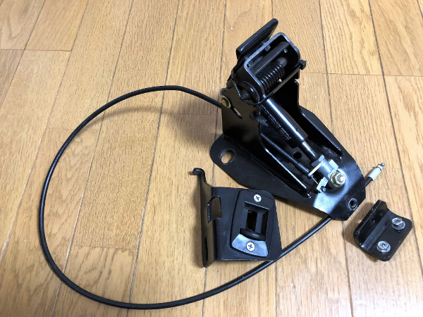 難あり 格安 純正 52596-09A: アジャスタブル ライダー バックレスト マウンティングハードウェアキット 2009 2018 ...