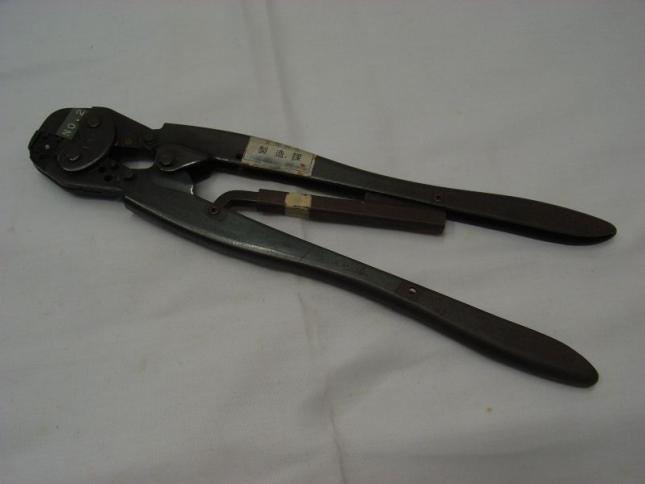 BMT7 AMP 圧着工具 手動 22-18 TYPE-F 9012 現状品(圧着工具、ハンドプレス機)｜売買されたオークション情報、yahooの商品情報をアーカイブ公開 - オークファン ...