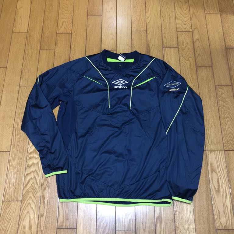 umbro アンブロ PRO-TRAINING 長袖シャツ O(アンブロ)｜売買されたオークション情報、yahooの商品情報をアーカイブ公開 - オークファン（aucfan.com）