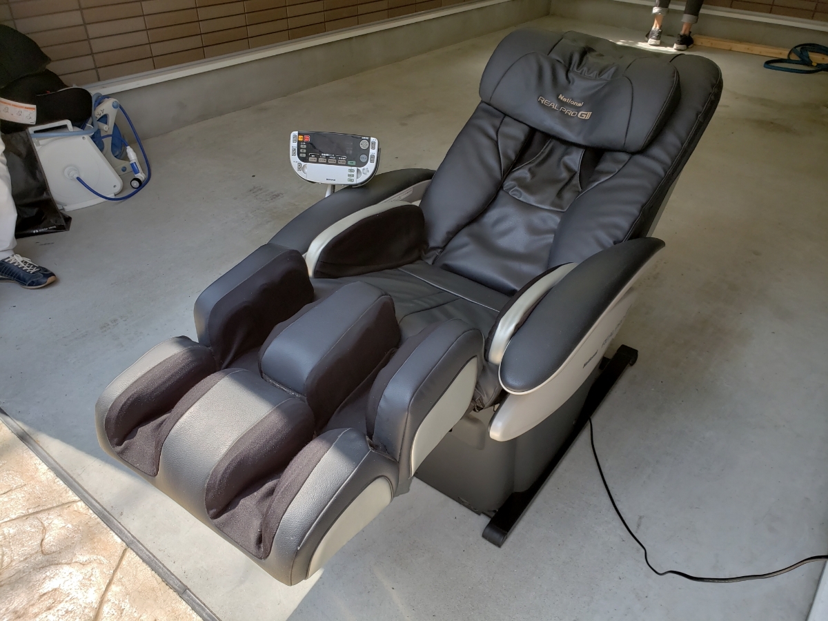 マッサージチェア Panasonic ナショナル リアルプロ モミモミ GⅡ EP3210 National REALPRO G2 ミッドナイトブルー(マッサージチェア)｜売買された ...