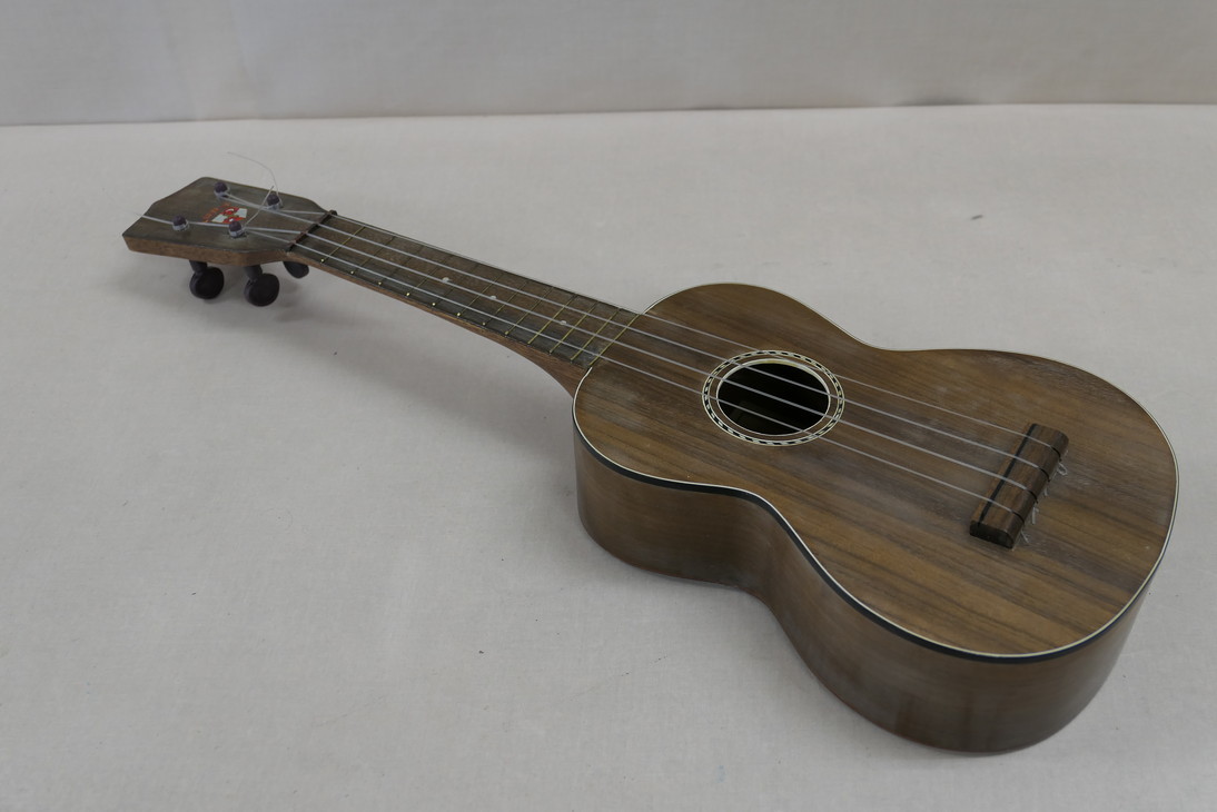 A3 LUNA NO.450 ウクレレ ＠10＠475(本体)｜売買されたオークション情報、yahooの商品情報をアーカイブ公開 - オークファン（aucfan.com）