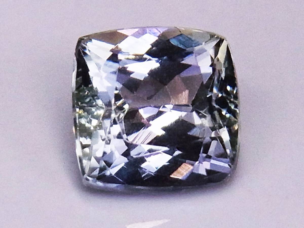 Gem Force 自然なグリーン系 マルチカラー タンザナイト 1.37CT ルース(タンザナイト)｜売買されたオークション情報、yahooの商品情報をアーカイブ公開 - オークファン ...