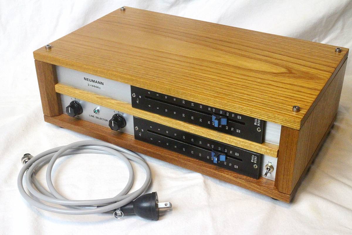 Neumann W444a / type930 MONO フェーダー x 2 電源付ウッドケース プリアンプ エックミラー テレフンケン ...