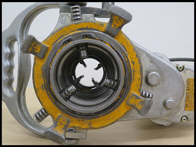 SONE ソネ 100V 電動ねじ切り機 375/パイプねじ切り器(切断機一般)｜売買されたオークション情報、yahooの商品情報をアーカイブ ...