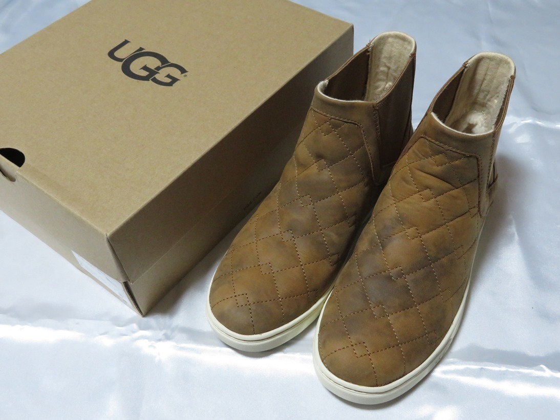 UGG アグ 1014371 HOLLYN DECO QUILT ホリン デコ キルテッド サイドゴア スニーカー 7.5 24.5cm(US7)｜売買されたオークション情報、yahooの商品 ...