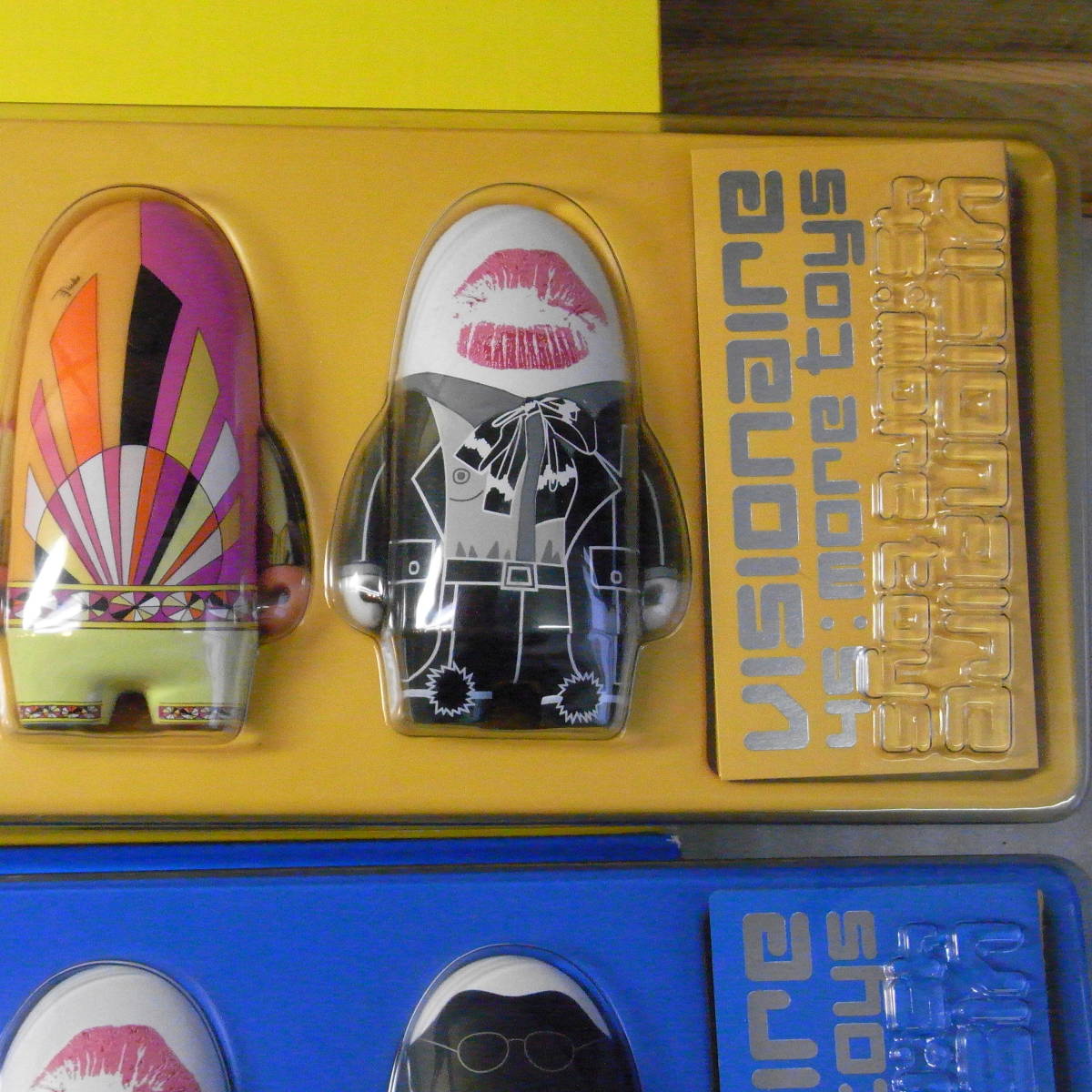 伊勢丹 コラボ VISIONAIRE 45 MORE TOYS ヴィジョネア45 限定品 フィギュア キッドロボット kidrobot ...