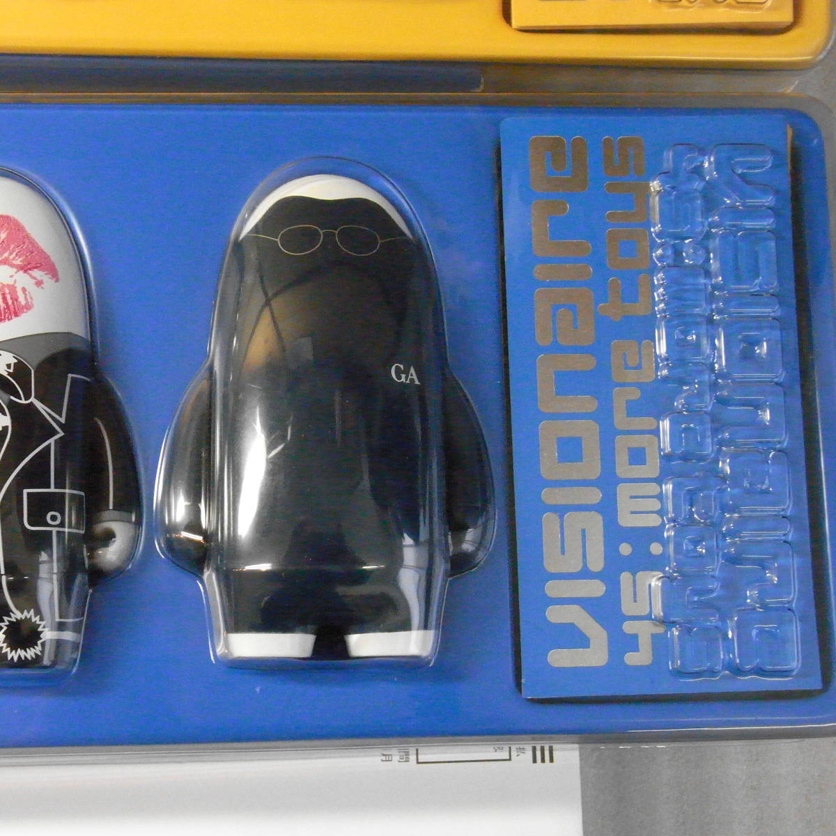 伊勢丹 コラボ VISIONAIRE 45 MORE TOYS ヴィジョネア45 限定品 フィギュア キッドロボット kidrobot ...