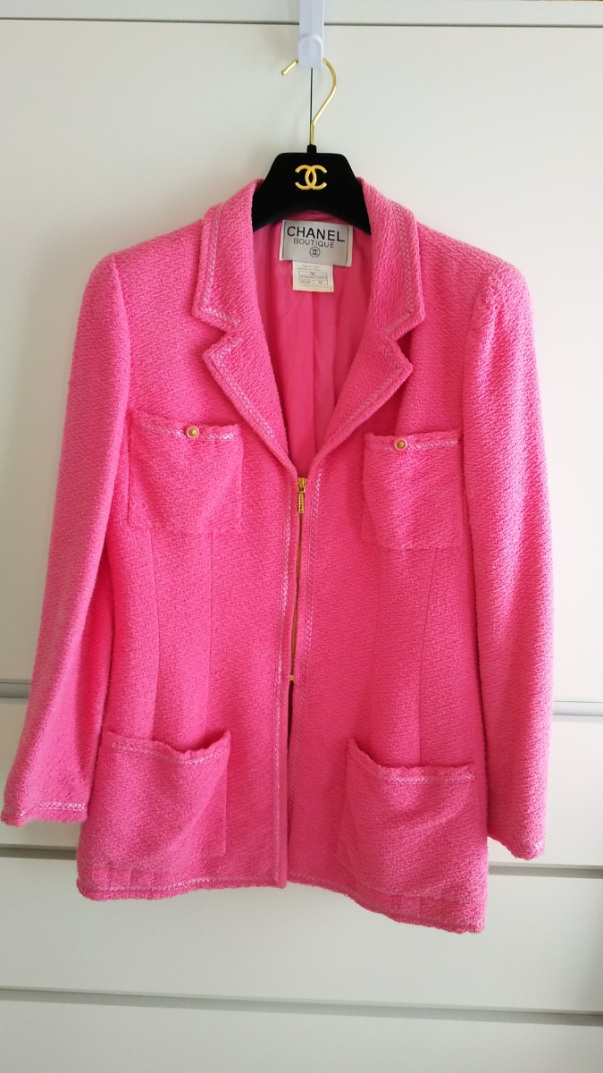 本物 シャネルのジャケット ピンクP95サイズ40 CHANEL(40)｜売買されたオークション情報、yahooの商品情報をアーカイブ公開 - オークファン（aucfan.com）
