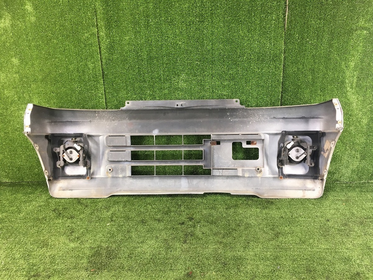 S管理55737 ミニキャブ フロントバンパー 左 右 フォグランプ付き H15 U62V カラーNO:A69 サテライトシルバーメタ ...