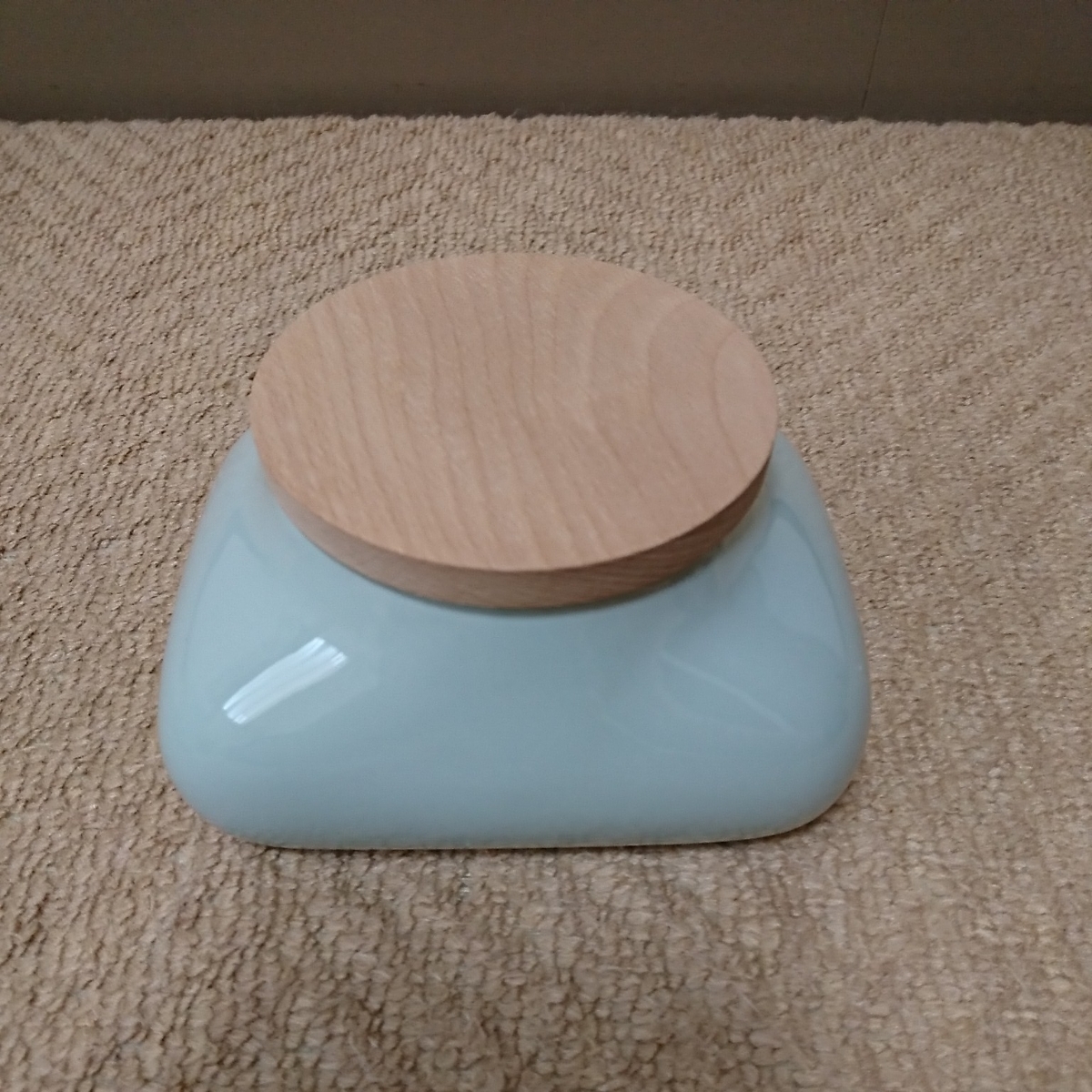 ideaco イデアコ ウェットティッシュケース モチ(ティッシュケース)｜売買されたオークション情報、yahooの商品情報をアーカイブ公開 - オークファン（aucfan.com）