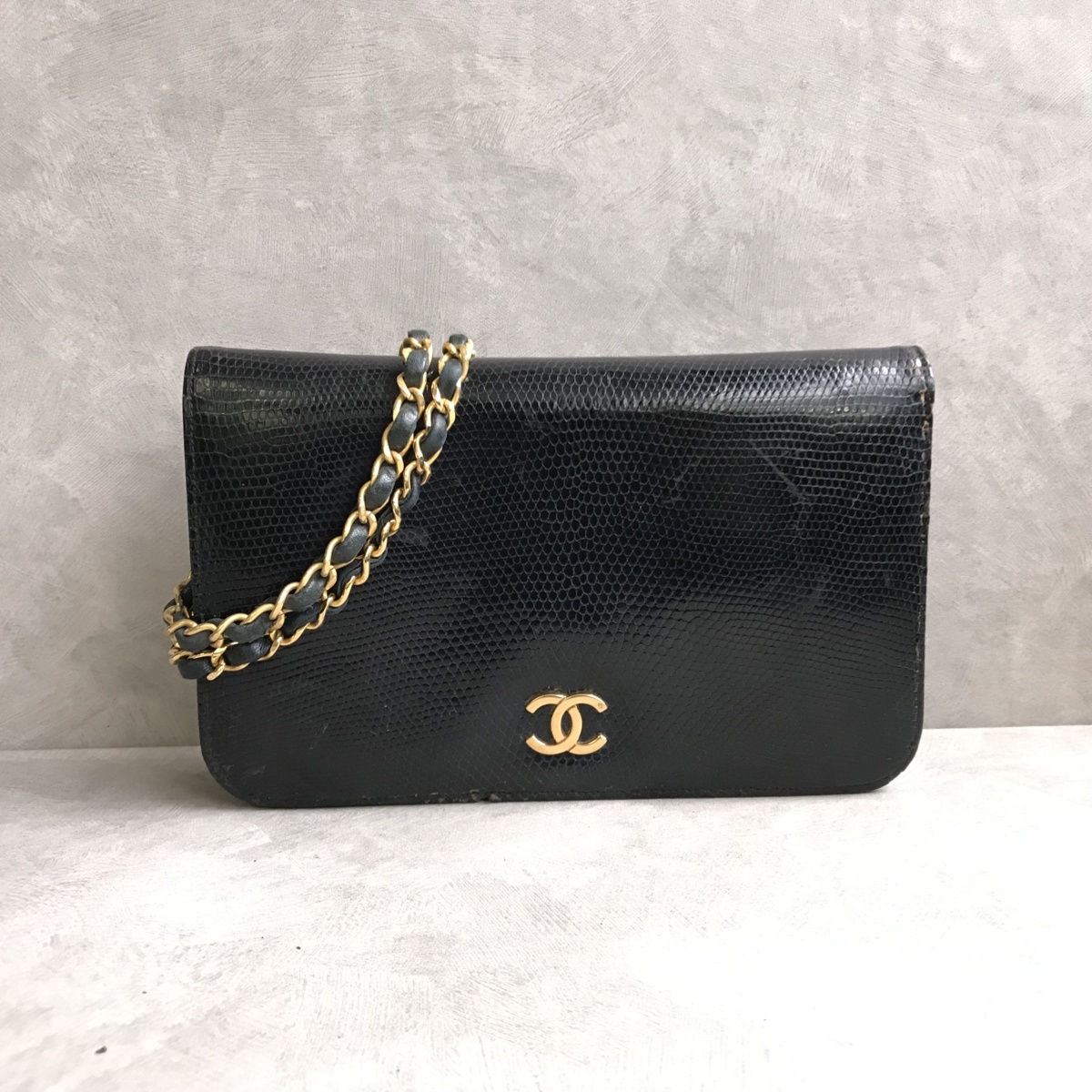 1円スタート シャネル CHANEL プッシュロック リザード チェーンショルダー ブラック A-481(ショルダーバッグ)｜売買されたオークション情報、yahooの商品情報をアーカイブ公開 ...