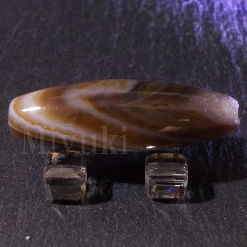 御幸天珠 A00371 瑪瑙天珠 線天珠 31x10mm 一部水晶化(風水)｜売買されたオークション情報、yahooの商品情報をアーカイブ公開 - オークファン（aucfan.com）