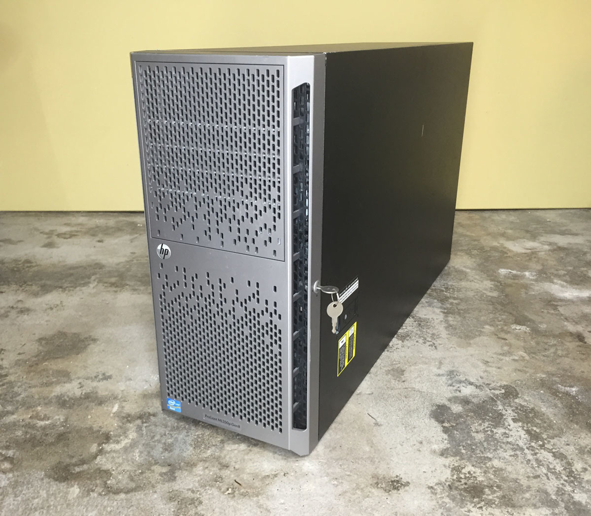 HP ProLiant ML350p Gen8 タワーサーバー 8コア デュアルQuad Core Xeon E5-2609 2.40GHz ...