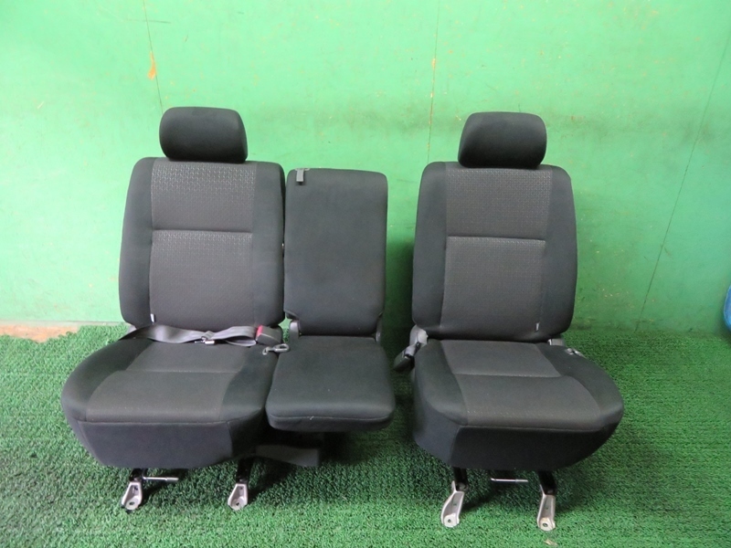 psi AZR60G / AZR65G ノア ヴォクシー 後期 回転式 セカンドシート左右セット(トヨタ用)｜売買されたオークション情報 ...