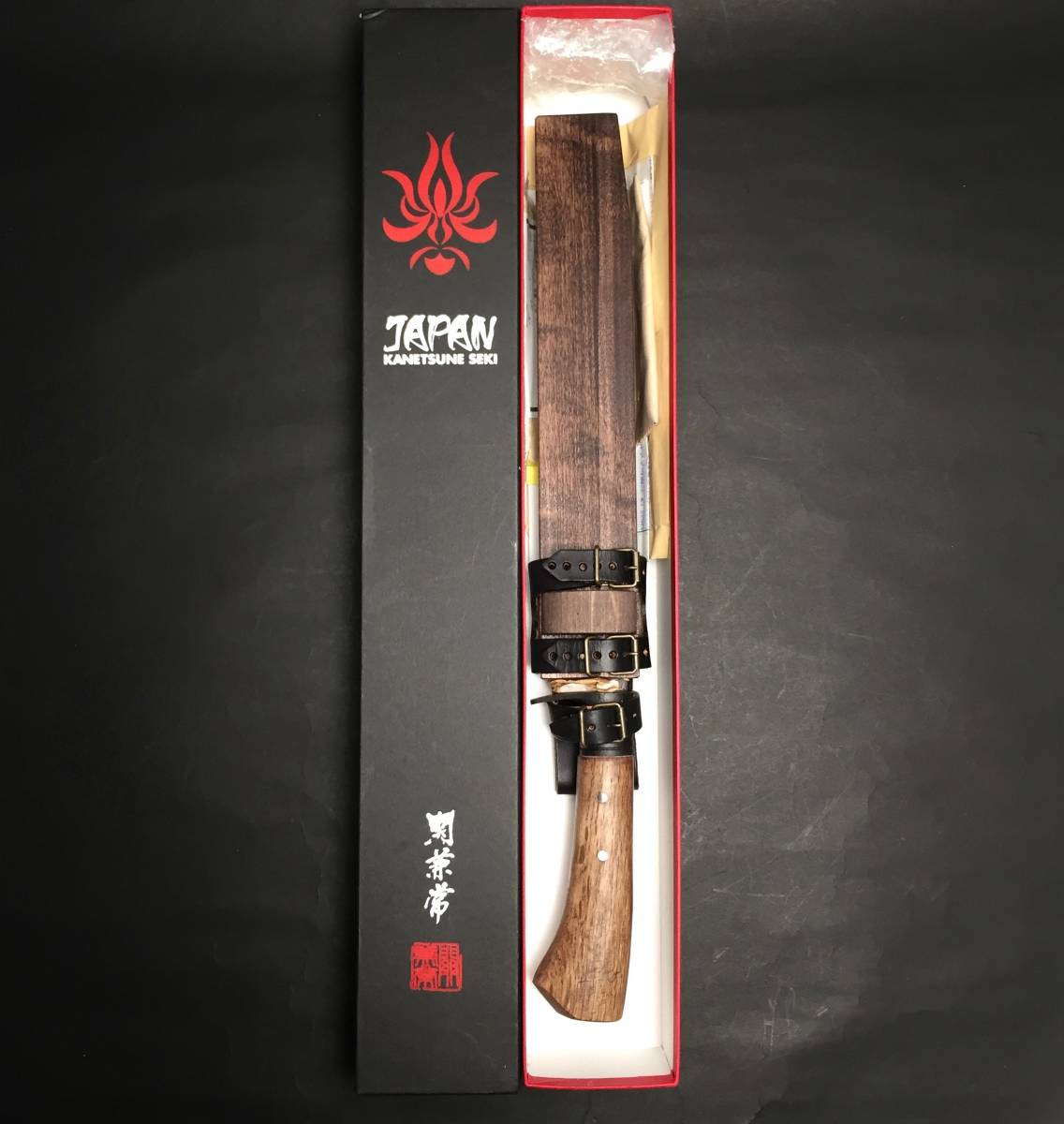 品 関 兼常 作 関伝古式 和鉄製錬 雷神狩猟刀匠 CW-32 箱/付属品付き ハンティングナイフ 79213101(ハンティングナイフ、狩猟 ...
