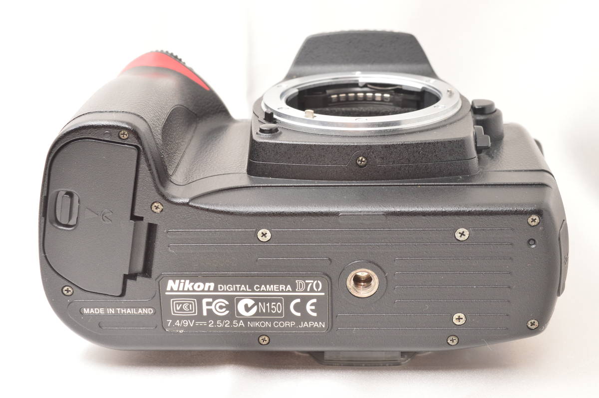 D14 良品 ニコン Nikon D70 ボディ ショット数たった2299回 #2660H(ニコン)｜売買されたオークション情報、yahooの商品情報をアーカイブ公開 - オークファン ...