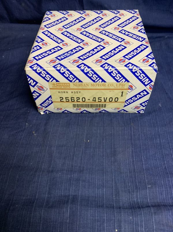 保管品 NISSAN 純正部品 ホーン 25620-45V00 アツセンブリー エレクトリツク ロウ 320Hz 旧車 カーパーツ 部品 日産 ...