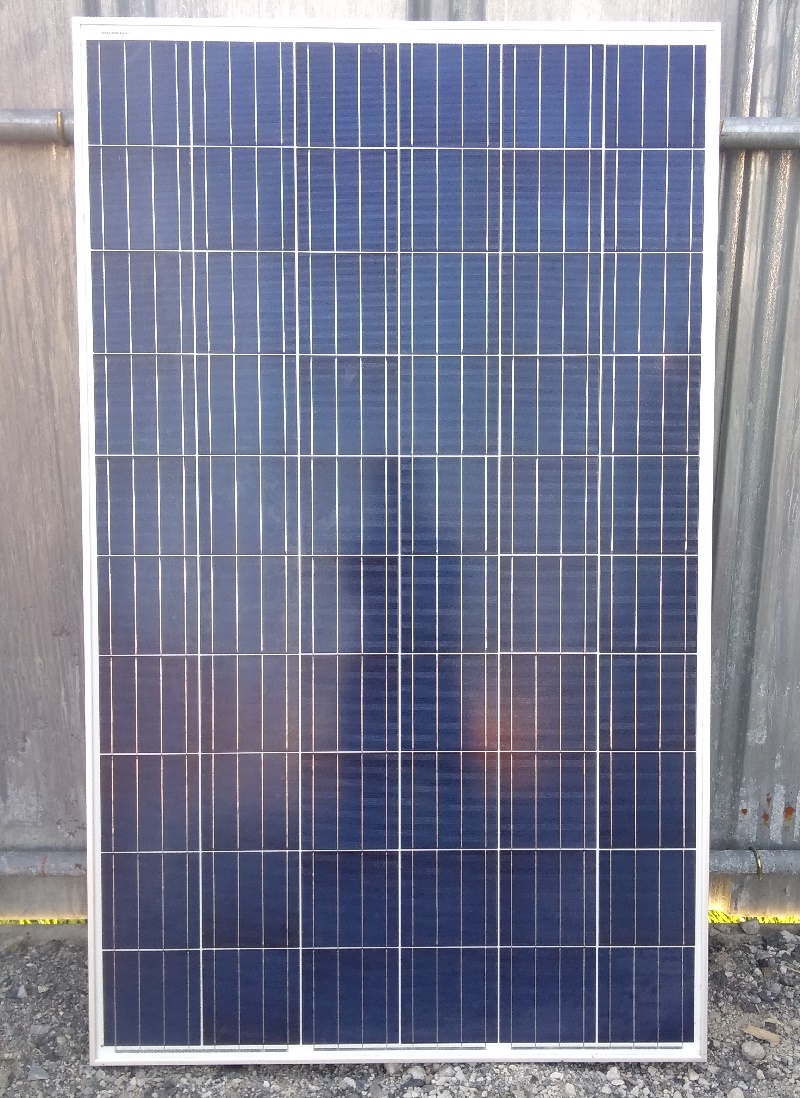 お手頃 品 LOOOP / LP-250P-60H 250W ソーラーパネル/太陽電池モジュール 8枚セット 合計：2.0kW(ソーラーパネル、太陽電池)｜売買されたオークション情報 ...