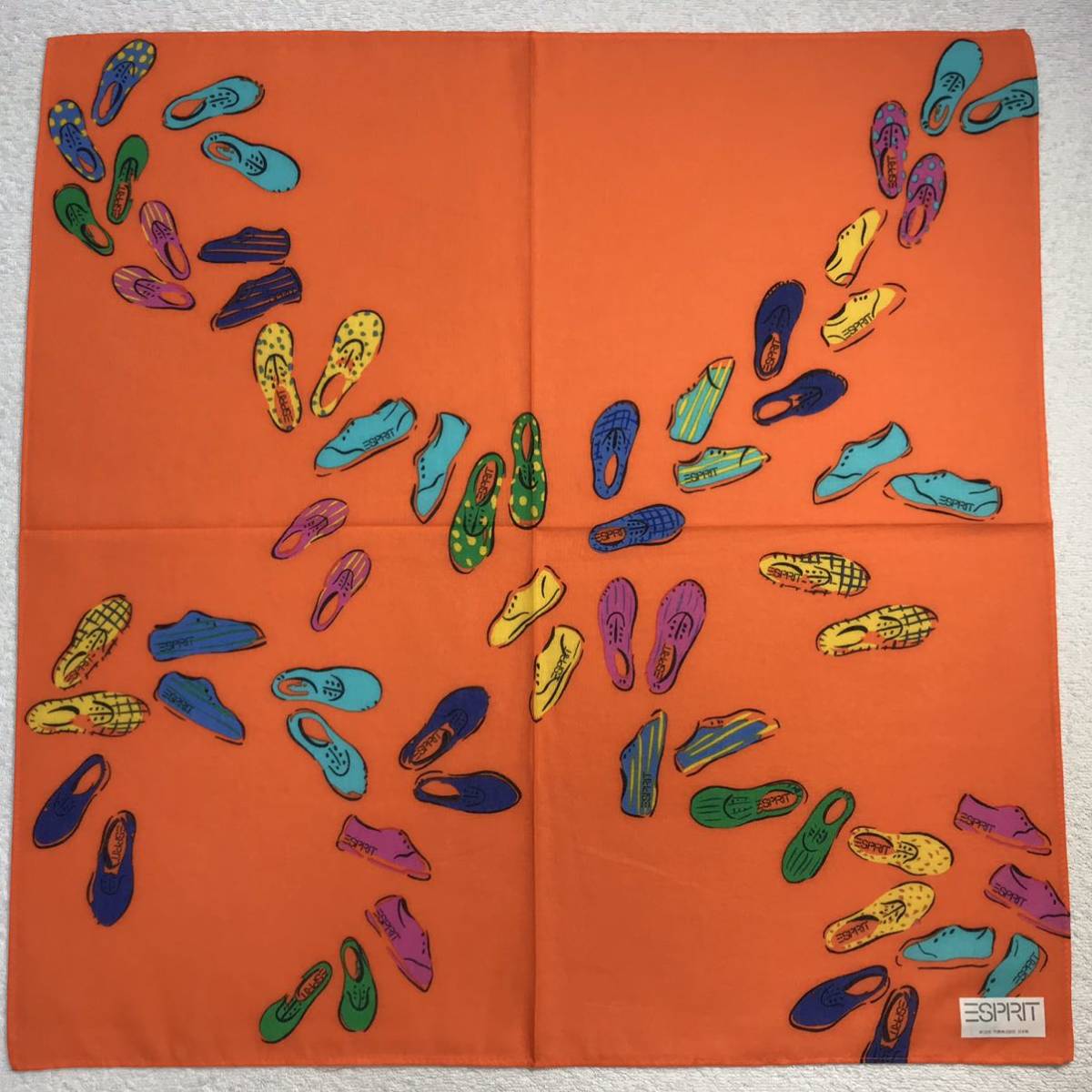 雰囲気良好 配色抜群 タグ付 WEST COASTテイスト GOODモチーフ Shoes&Sneakers 内野謹製 ESPRITエスプリ ハンカチ バンダナ OR約47×47(バンダナ ...