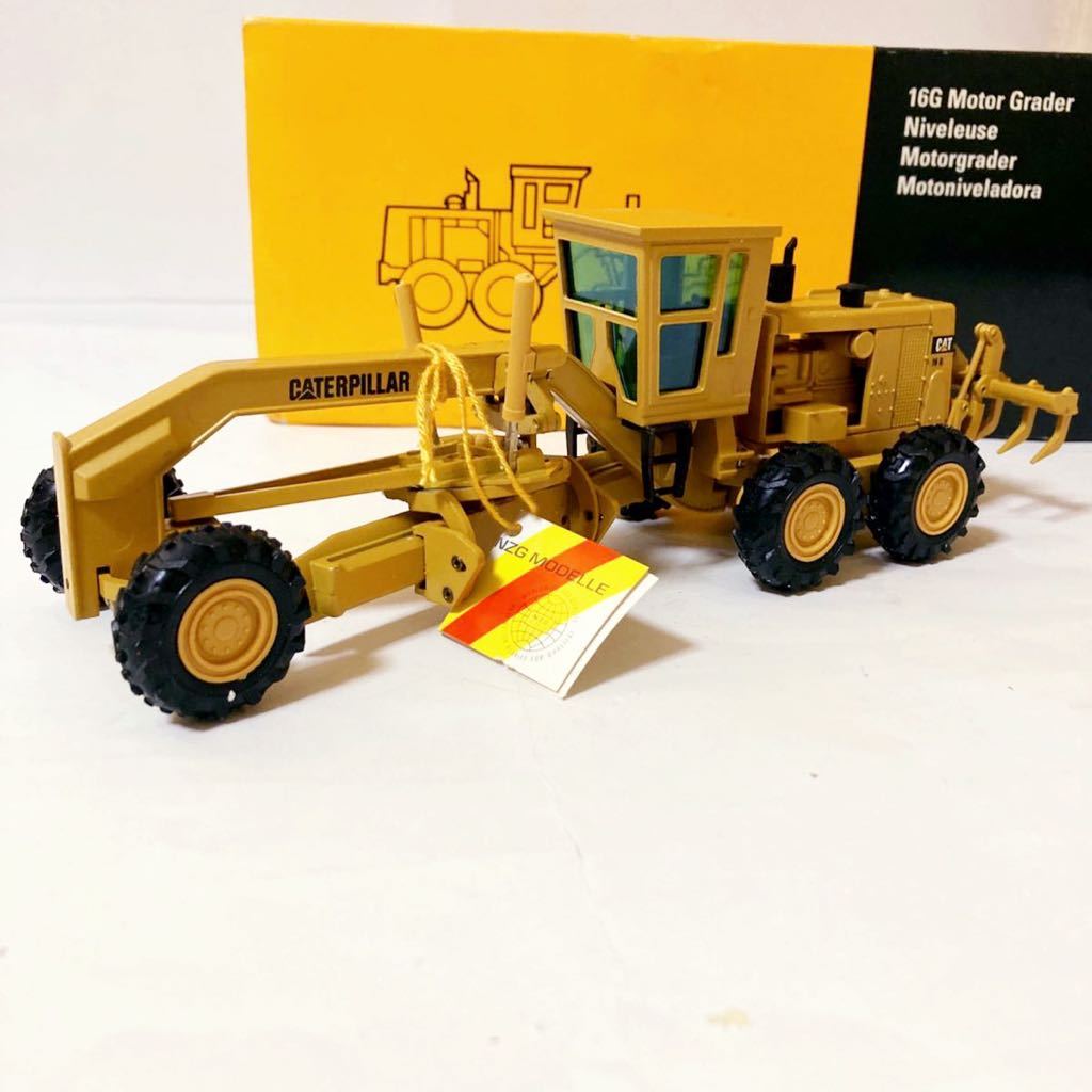 NZG CAT 16G モーターグレーダー 1/50 CAT 16G Motor Grader Niveleuse Motorgrader ...