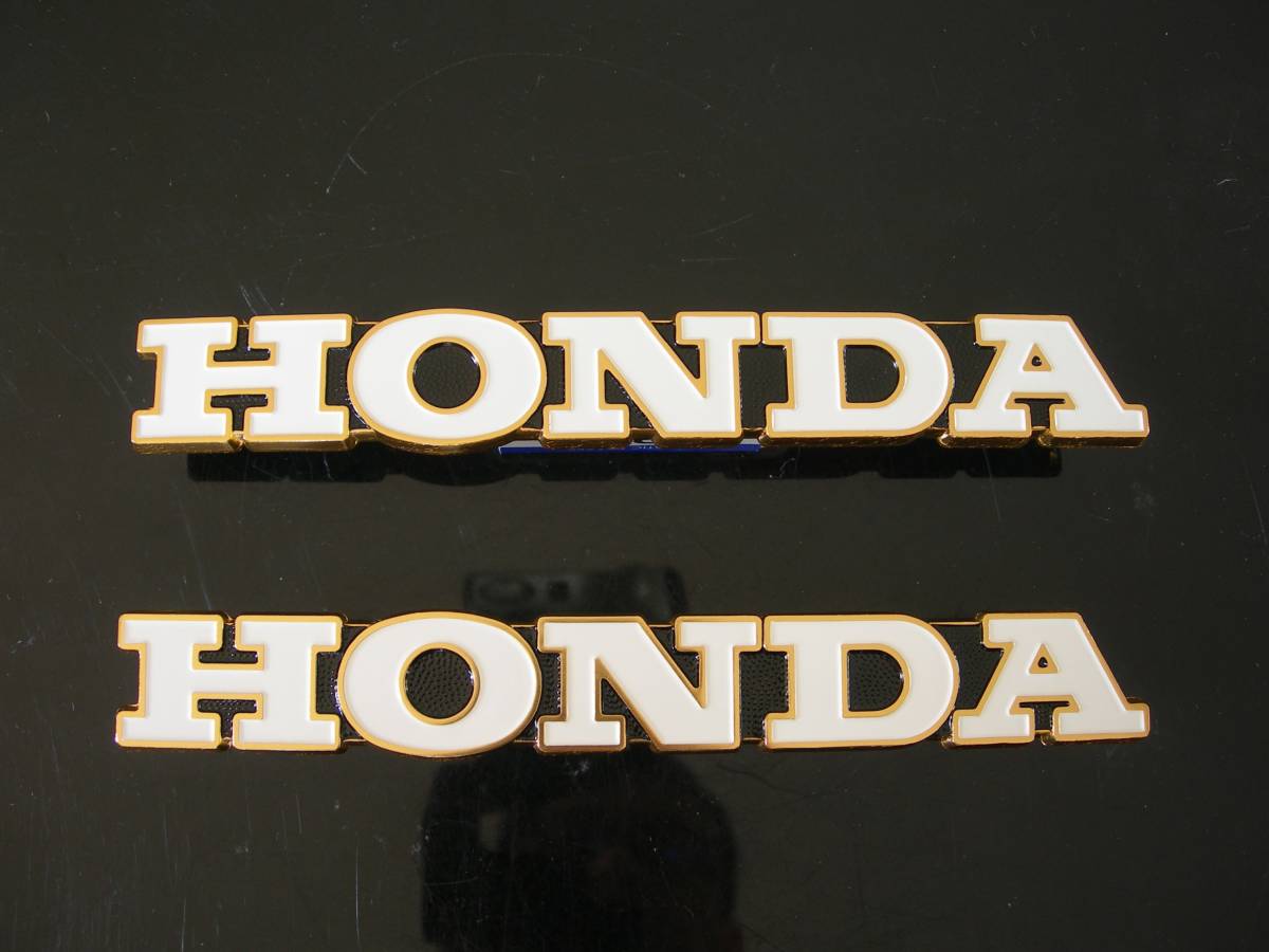 純正品 CB750 Four K1 フューエル タンク エンブレム 左右set ホンダ HONDA K0 K1 K2 K3 K4 K5 K6 K7 250 350 360 400 450 ...
