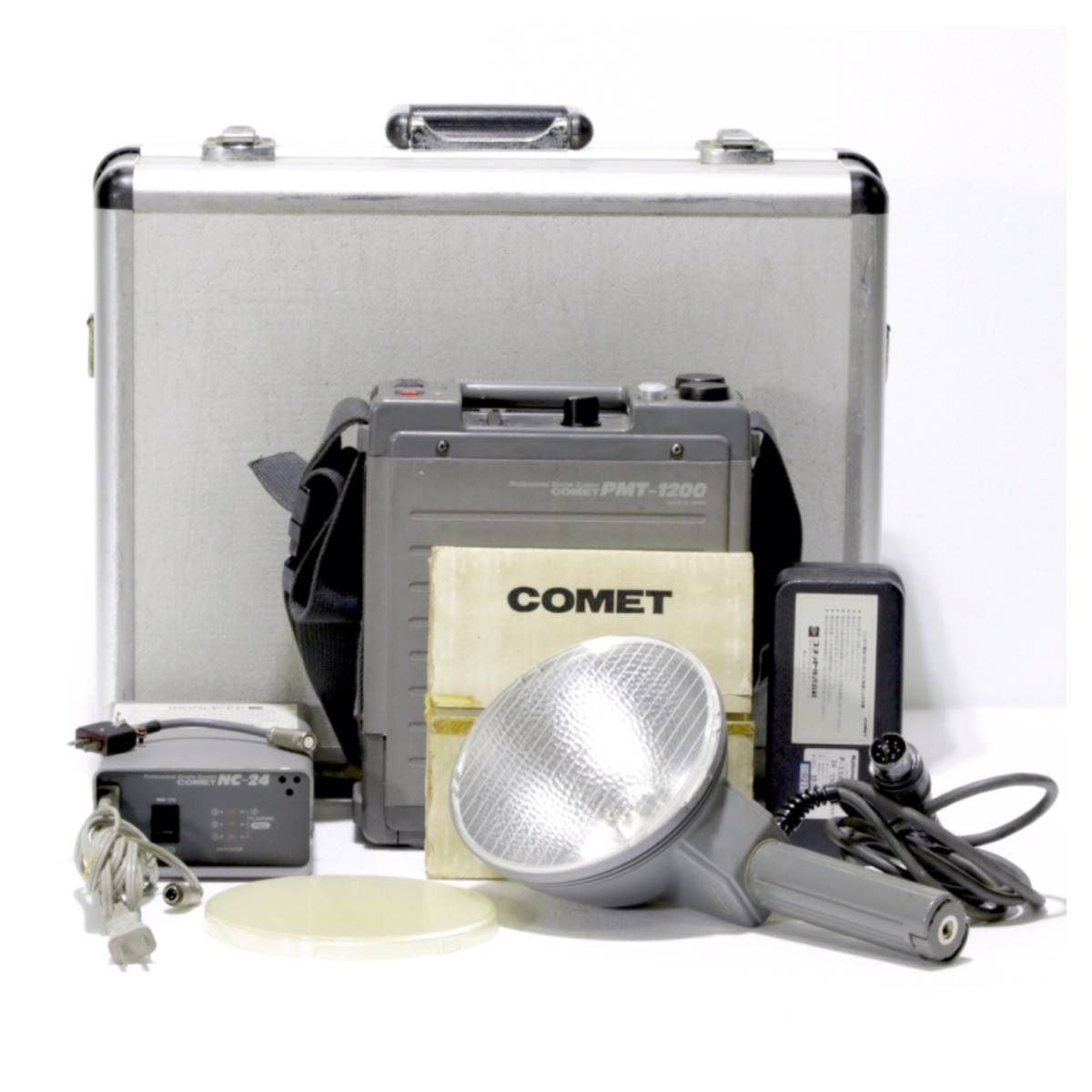 COMETコメット PMT-1200 可搬型1200w汎用バッテリーストロボ 発光確認済み 純正アクセサリー ワイドパネルPMT-WT アルミ ...