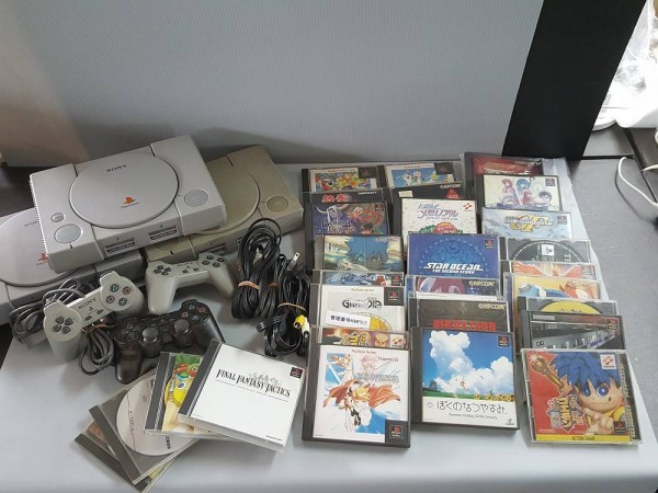 KMFI17 プレイステーション PS1 本体2台 スターオーシャン ガンダムなどソフト29本 取扱説明書有無あります 動作確認不明(本体 ...