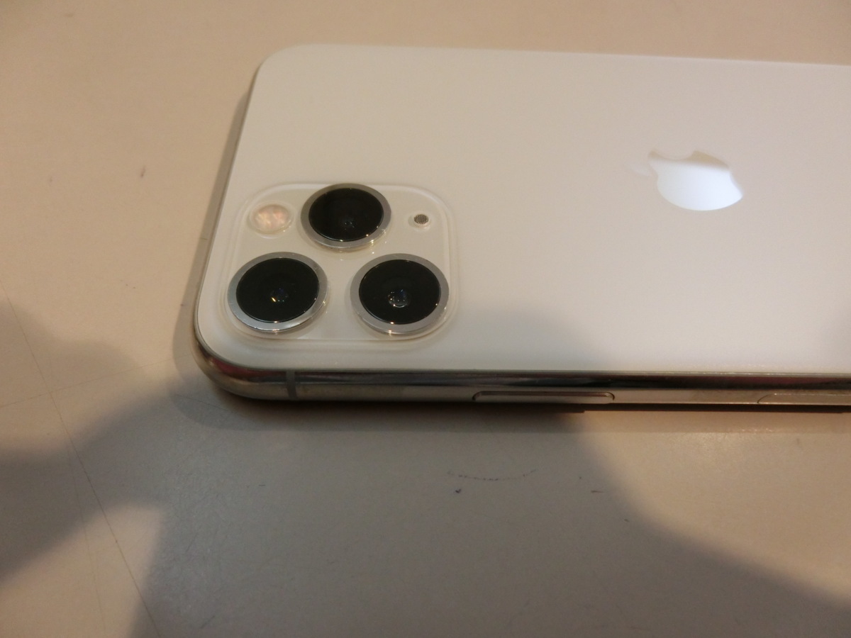 SIMフリー Apple iPhone11 Pro 256GB シルバー 品 本体のみ(国内版SIMフリー)｜売買されたオークション情報、yahooの商品情報をアーカイブ公開 - オークファン ...