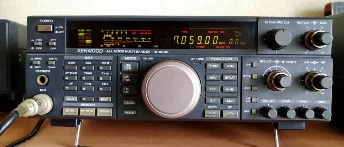 KENWOOD TS－690SAT HF 50M 100／50 W機アンテナチュ－ナ－内蔵機(固定)｜売買されたオークション情報、yahooの ...