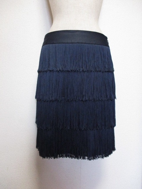 ICB ネイビ フレンジ4段スカート(iCB)｜売買されたオークション情報、yahooの商品情報をアーカイブ公開 - オークファン（aucfan.com）