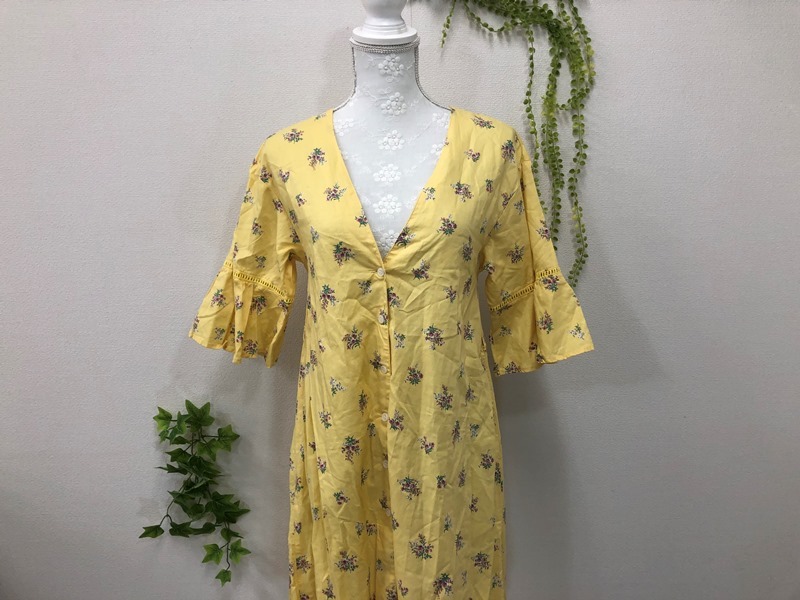 S-8411 レディース Room of A ワコール ロングシャツワンピース サイズ：M L 色:黄色花柄(Mサイズ)｜売買されたオークション情報、yahooの商品情報をアーカイブ公開 ...