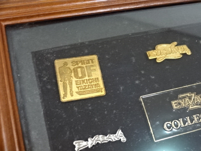 棚1 矢沢永吉 E.YAZAWA 額入り ピンバッジセット ピンズ ディスプレイ内面にホコリあり(矢沢永吉)｜売買されたオークション情報、yahooの商品情報をアーカイブ公開 - オークファン ...